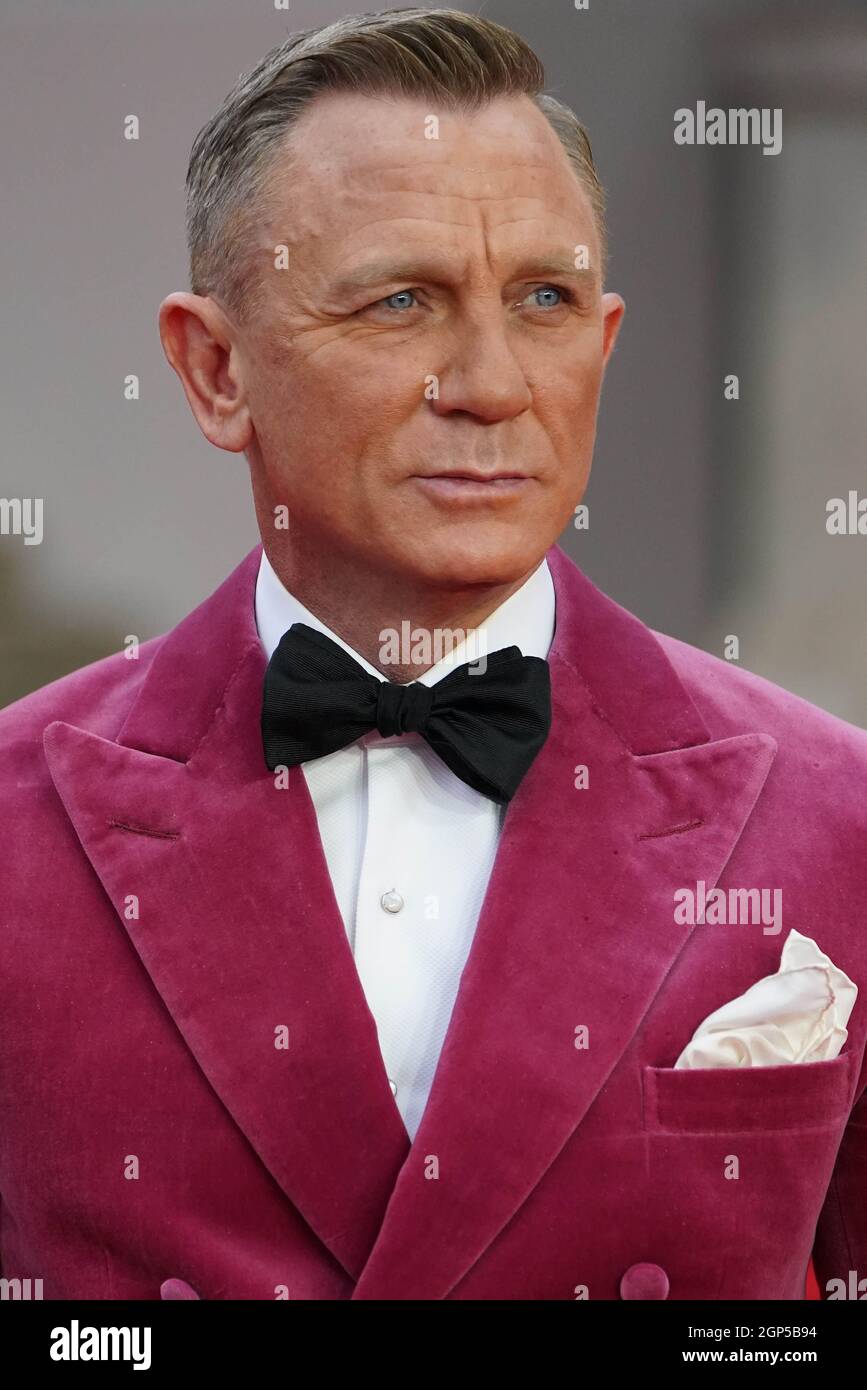 Daniel Craig attending the World Premiere of No Time To Die, at the ...