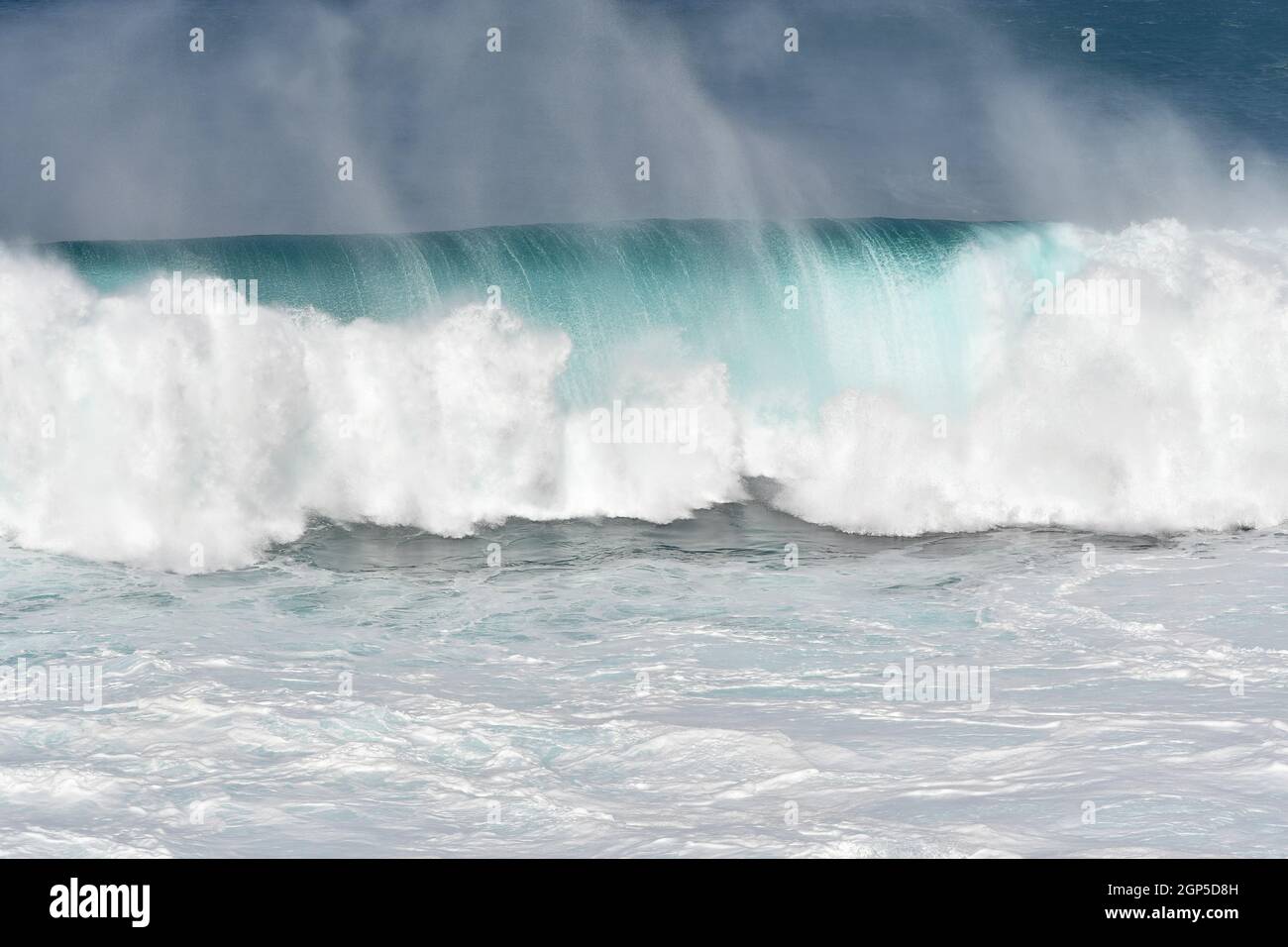 Beautiful high ocean waves. A wave is breaking, forming an arch Stock ...