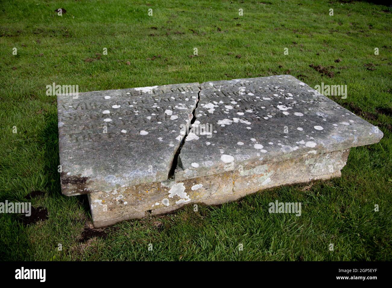 Riven tombstone hi-res stock photography and images - Alamy
