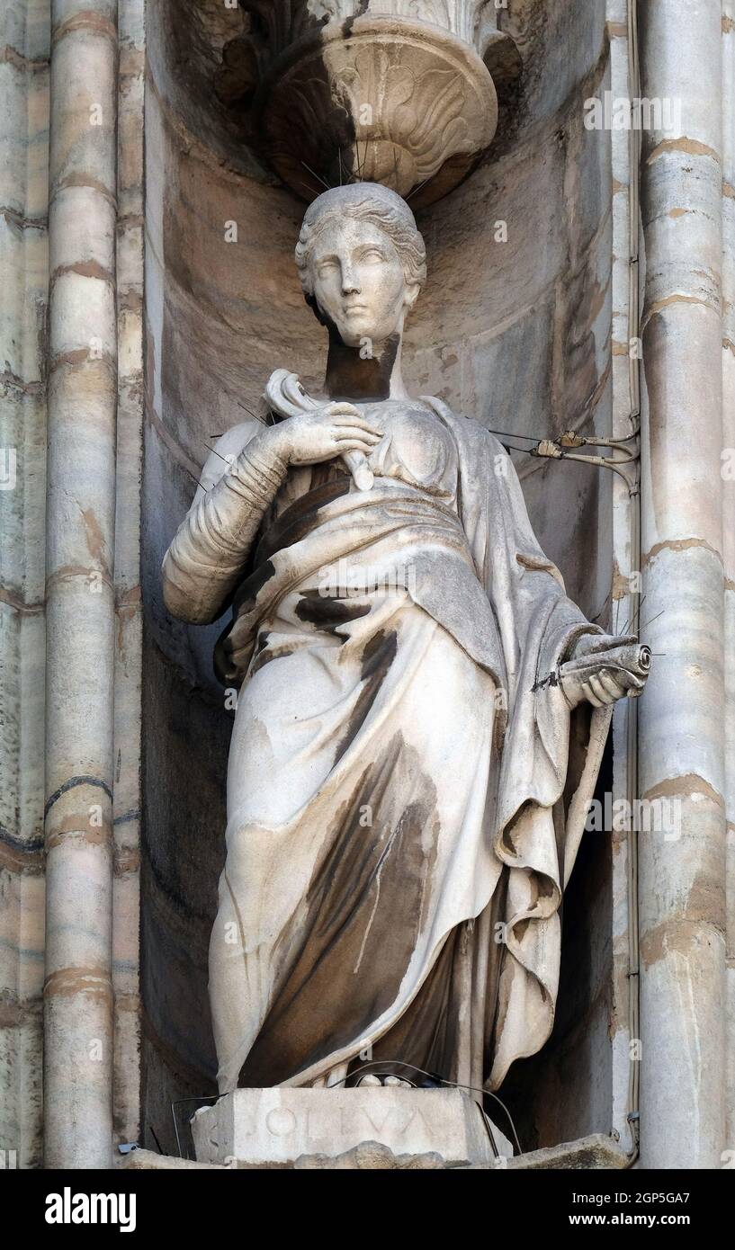 Olivia saint hi-res stock photography and images - Alamy