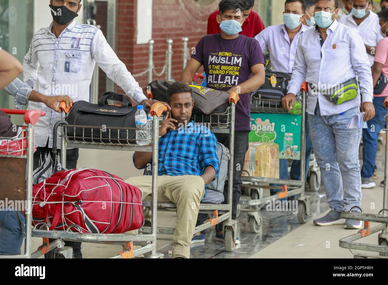 Work for dhaka airport hi-res stock photography and images - Alamy
