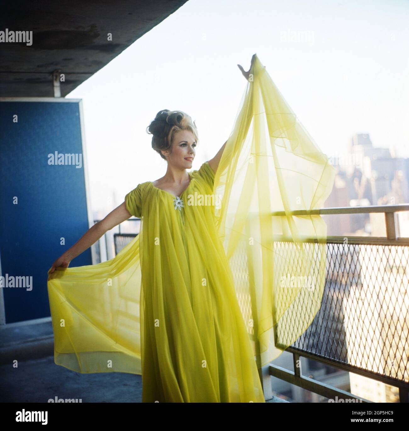 Eileen Fulton, 1960s. / TV Guide / Courtesy Everett Collection Stock ...