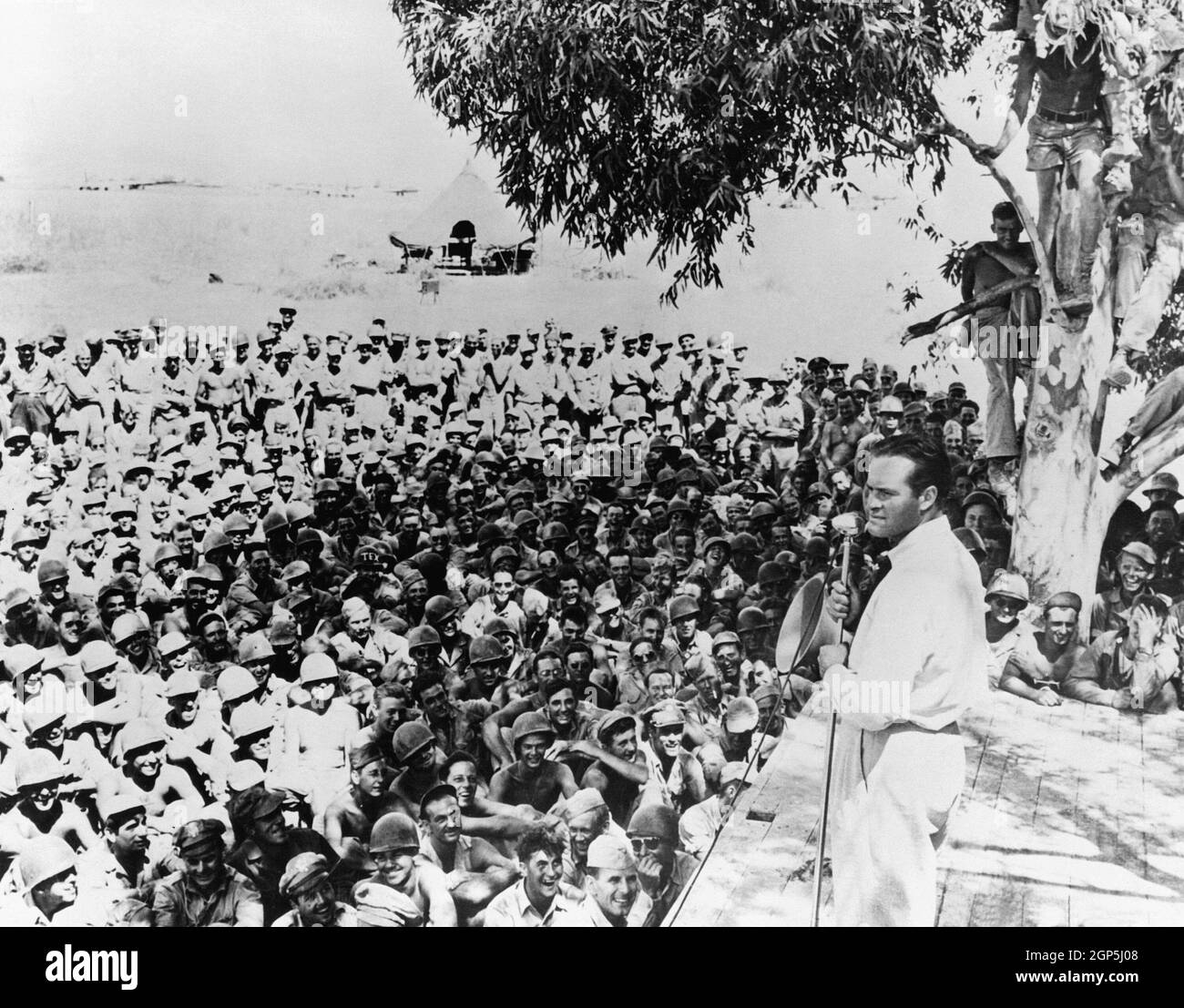 Bob Hope during WW II USO tour, 1941-1945 Stock Photo - Alamy