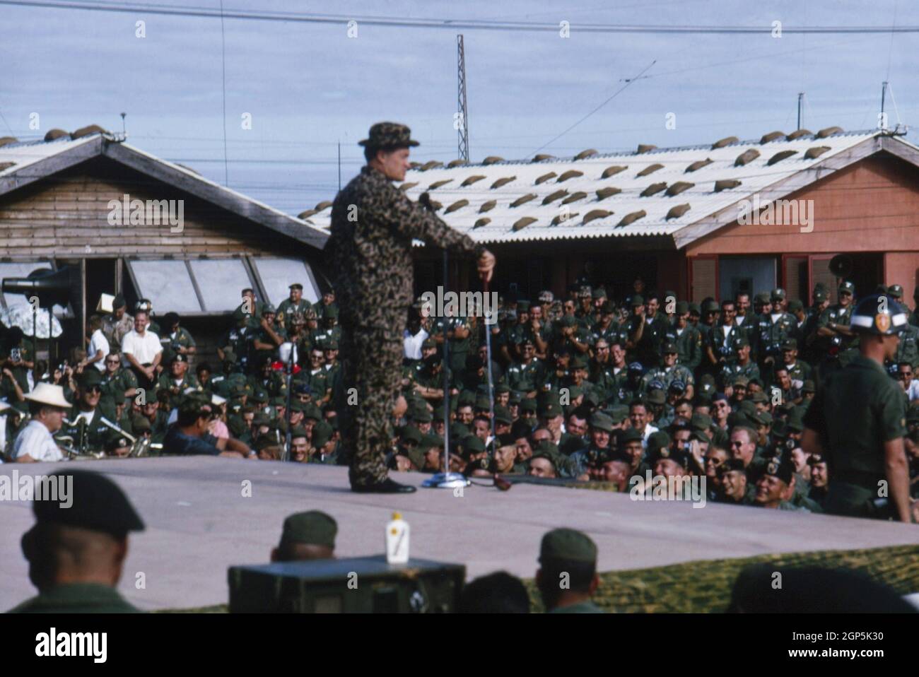 Bob Hope in Vietnam during USO tour to entertain US troops during ...