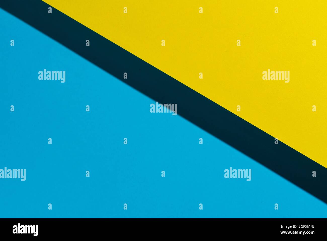 Blue lightning curves hi-res stock photography and images - Alamy