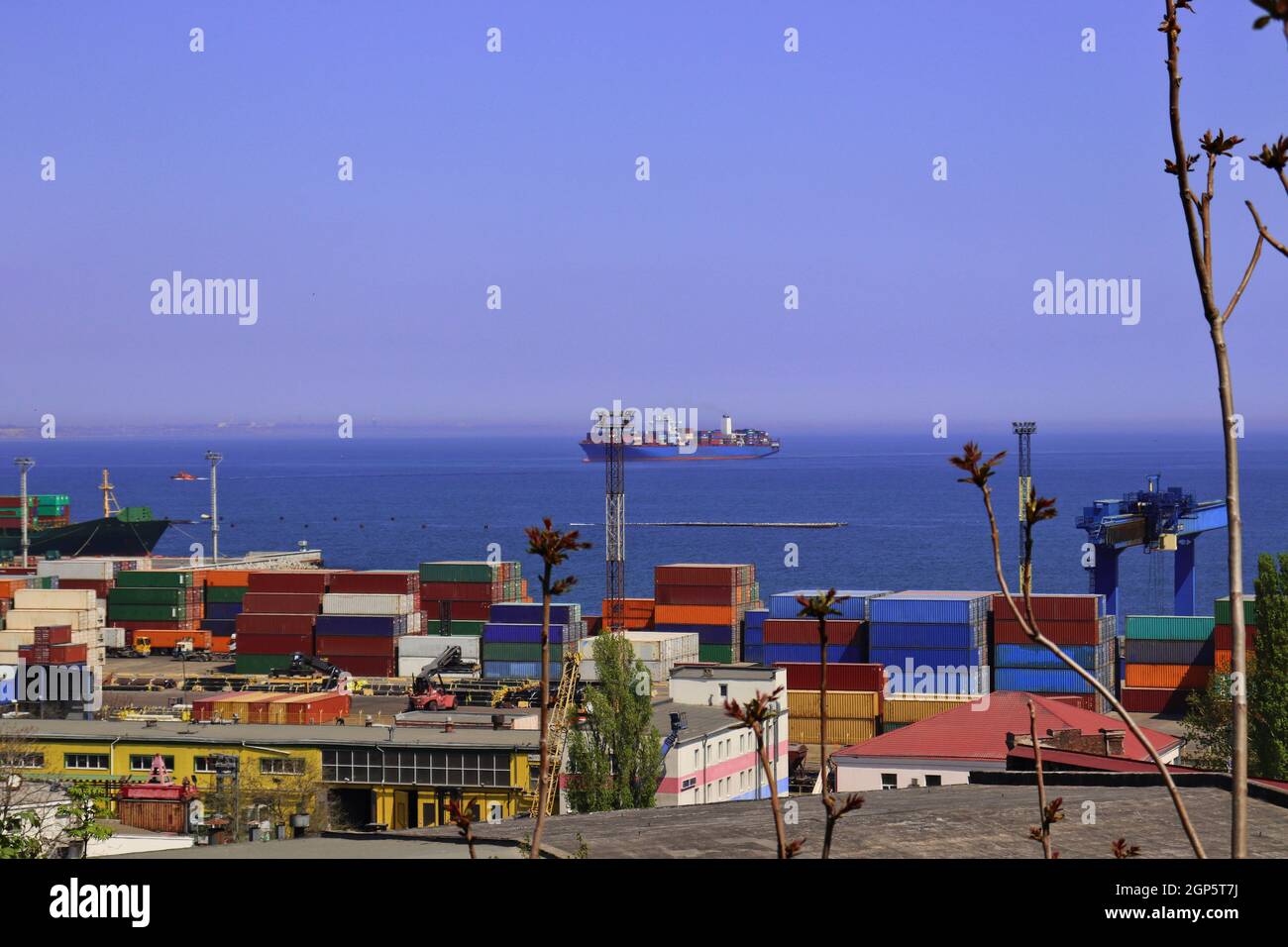 Marine terminal with a large number of containers with goods that have ...