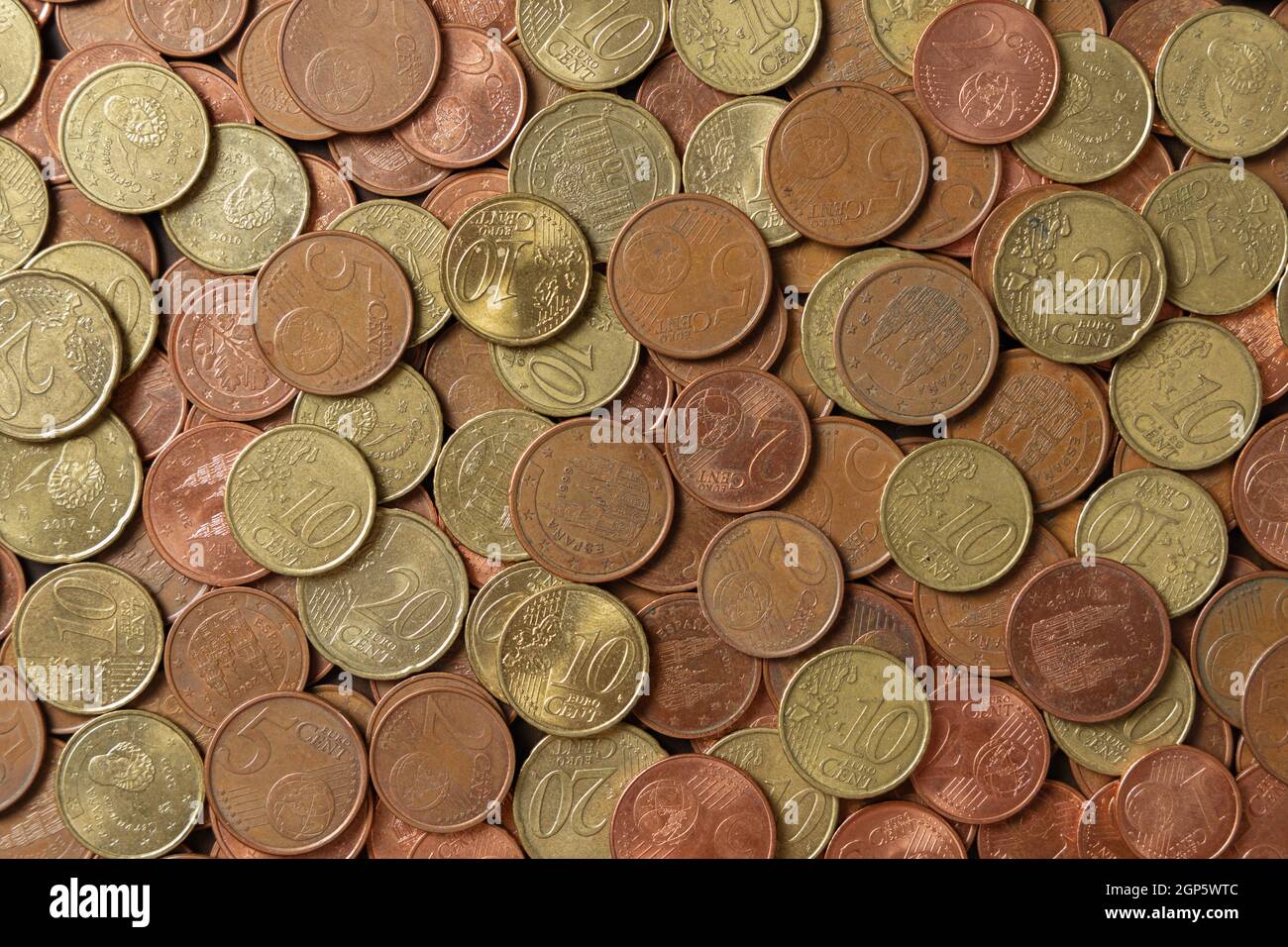 Scattered money hi-res stock photography and images - Alamy