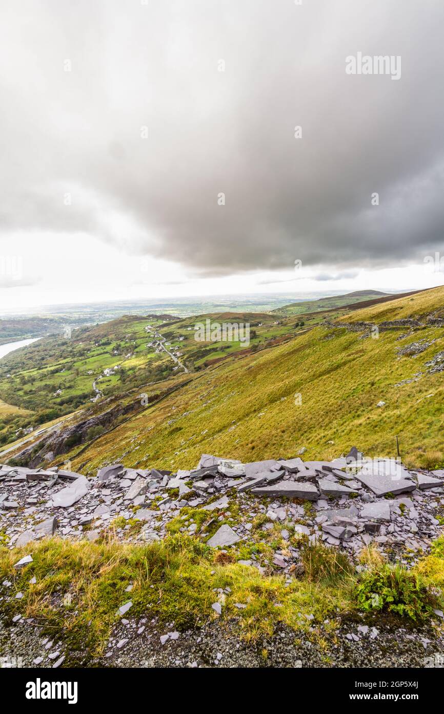 Slate hills quarry wales hi-res stock photography and images - Alamy