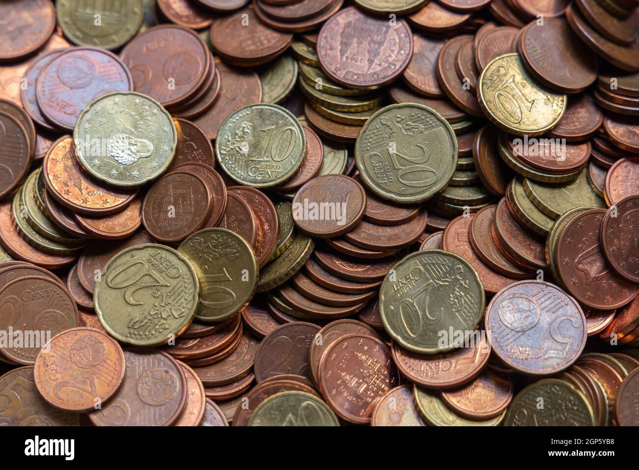 Scattered money hi-res stock photography and images - Alamy