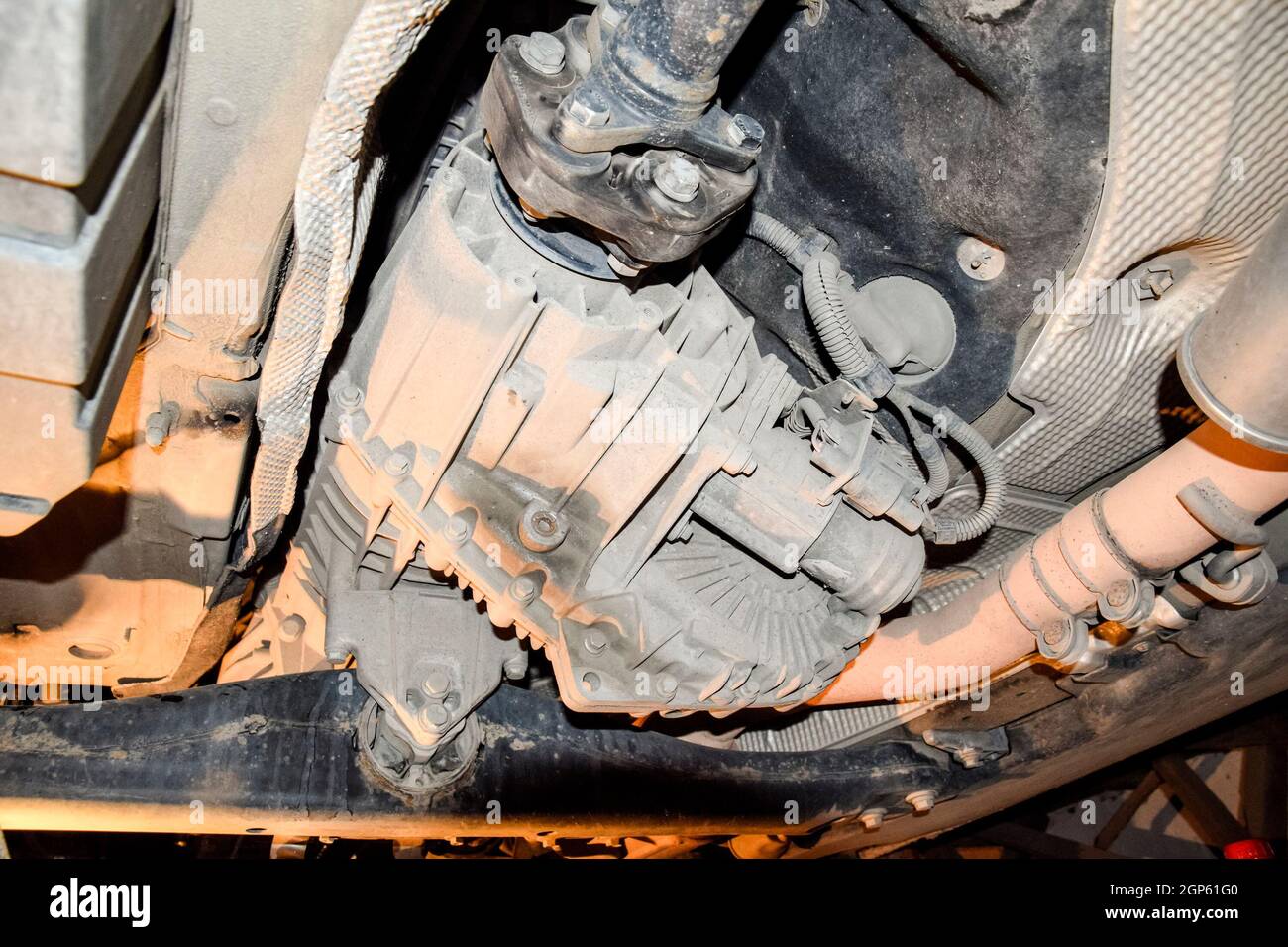 Reducer of torque transmission to the rear axle of the car. Car service ...