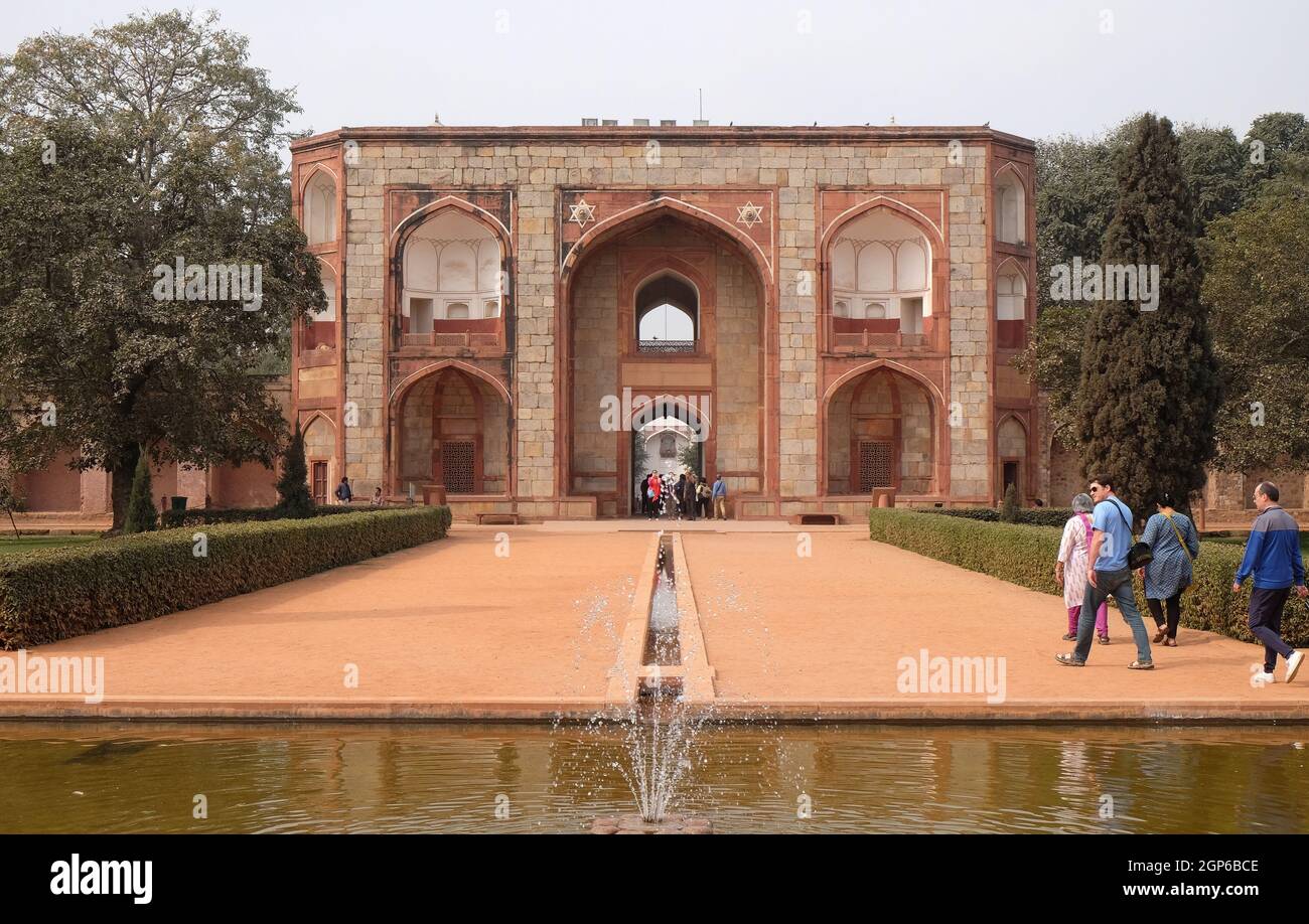 Humayun's tomb construction hi-res stock photography and images - Alamy