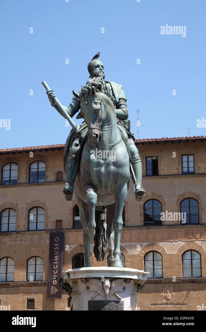 The statue of Cosimo I de Medici on Piazza della Signoria in Florence ...