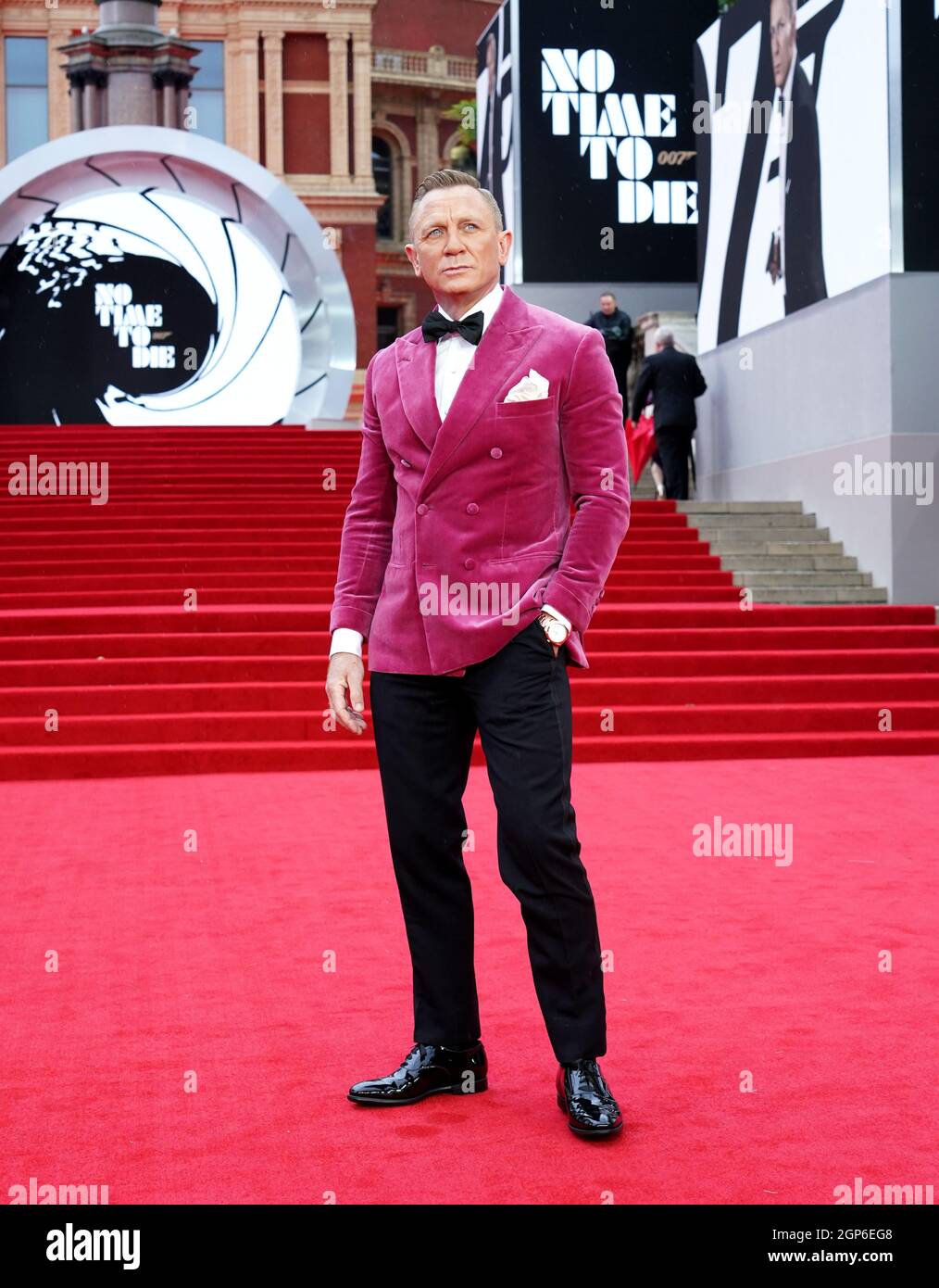 Daniel Craig attending the World Premiere of No Time To Die, at the ...