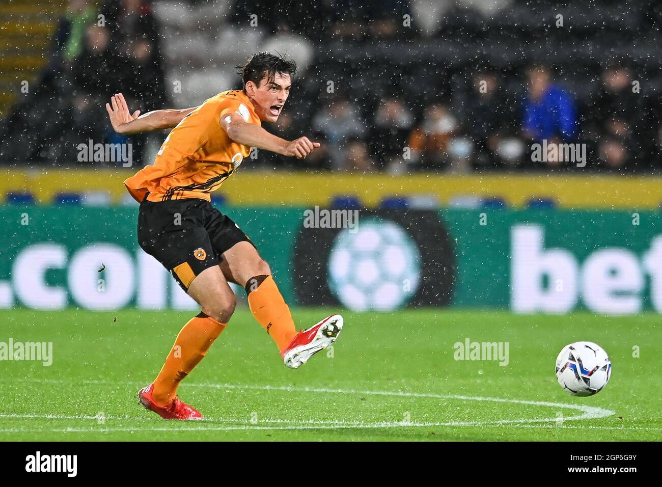 Jacob Greaves #4 of Hull City passes the ball Stock Photo - Alamy