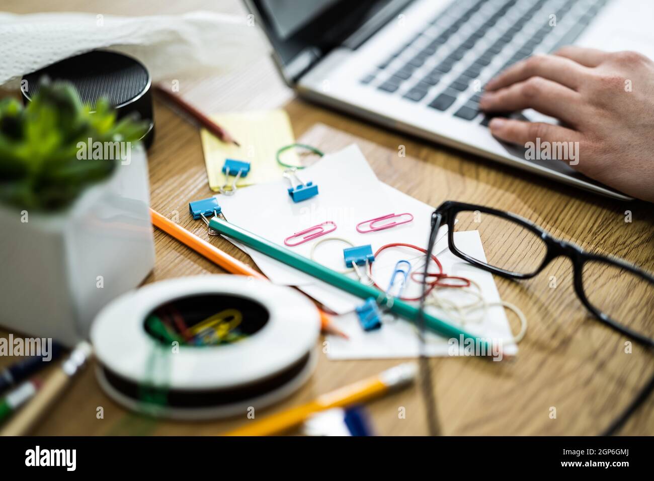 Woman disorganized desk hi-res stock photography and images - Alamy
