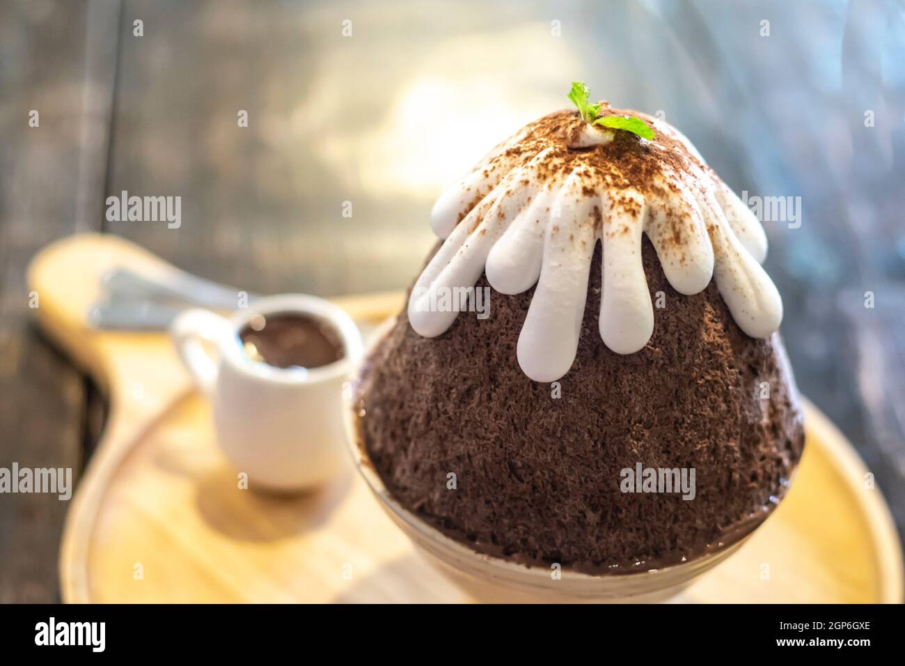Patbingsu Chocolate bingsu Cute Desserts Frozen Desserts a popular ...