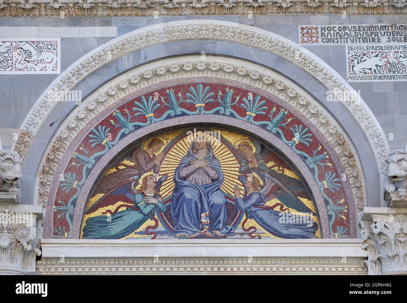 Modena dome facade hi-res stock photography and images - Alamy