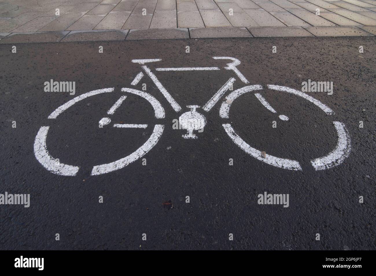 Cycle path marking hi-res stock photography and images - Alamy
