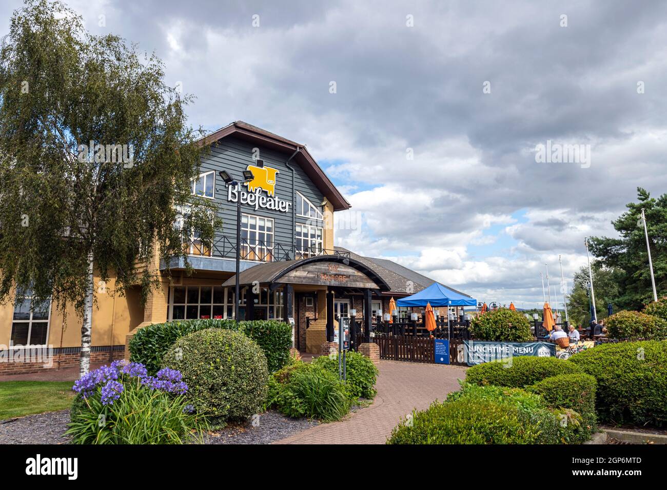 The talpore beefeater hi-res stock photography and images - Alamy