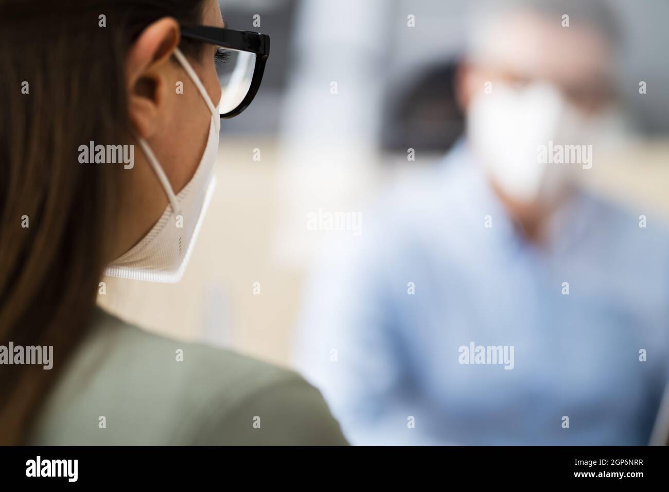 Sneeze guard screen hi-res stock photography and images - Alamy