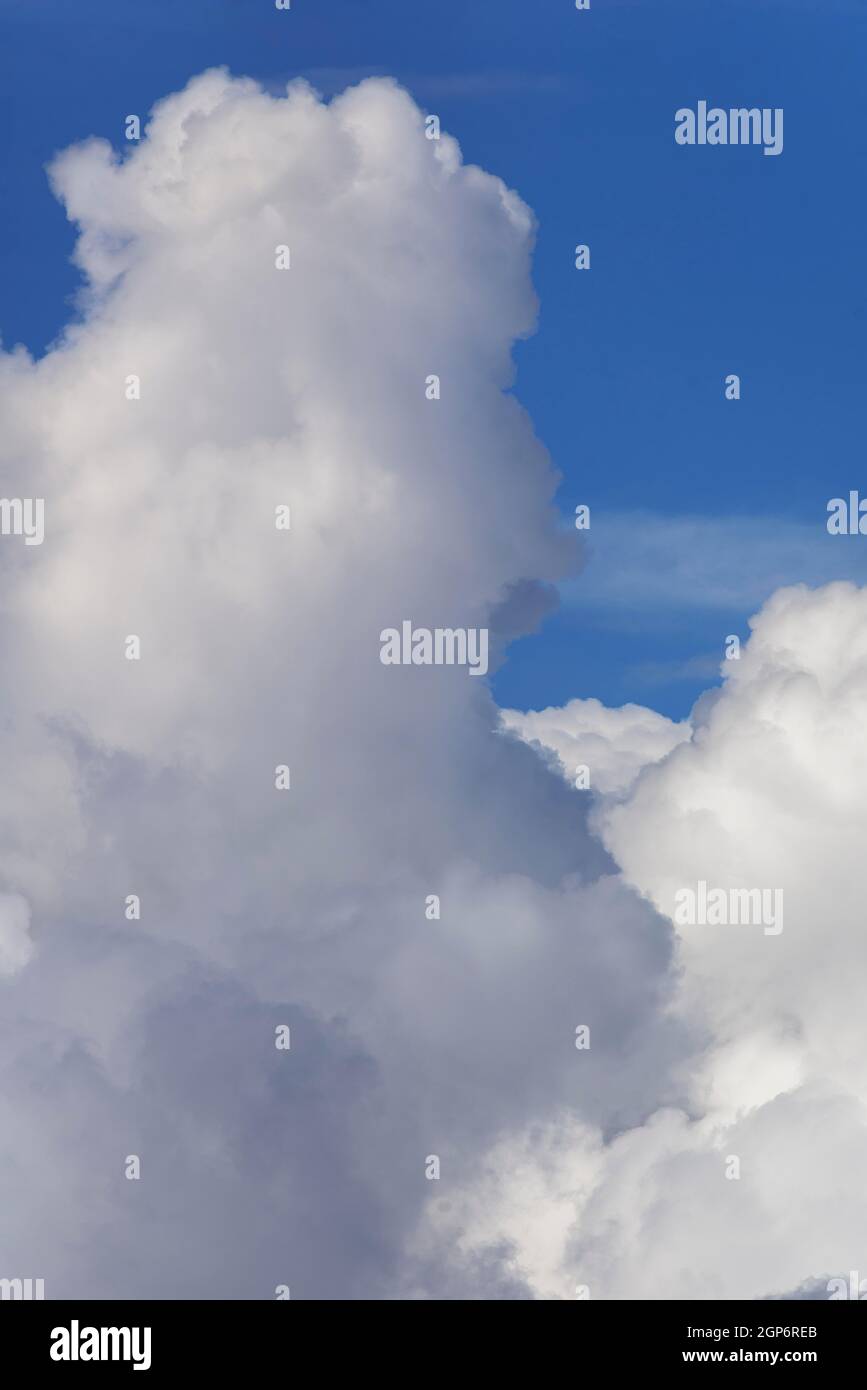Cumulus humilis cloud formation hi-res stock photography and images - Alamy
