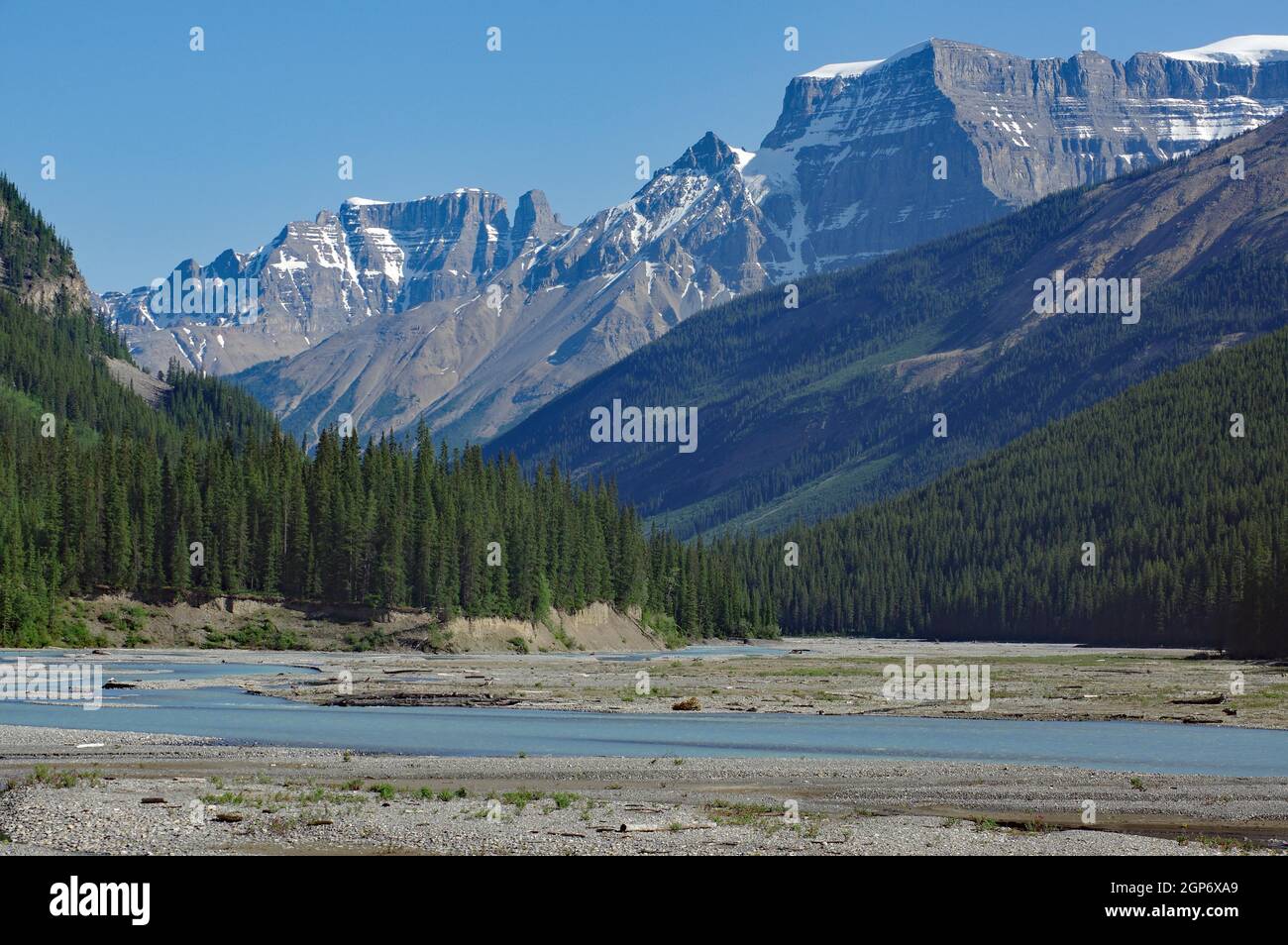 High mountains, river, wild landscape, Banff National Park, Rocky ...