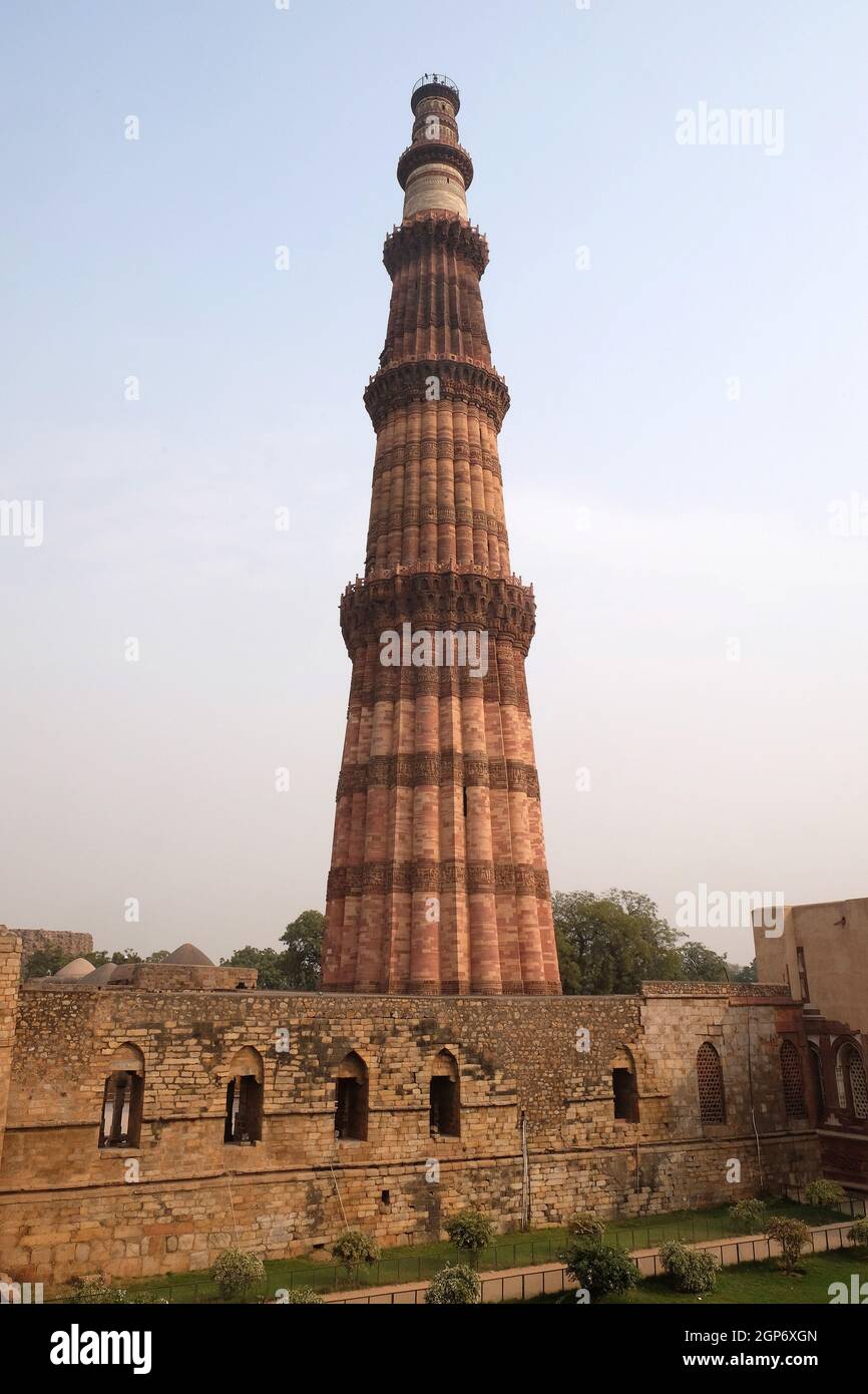 Qutub Minar Tower, Delhi, India Stock Photo - Alamy