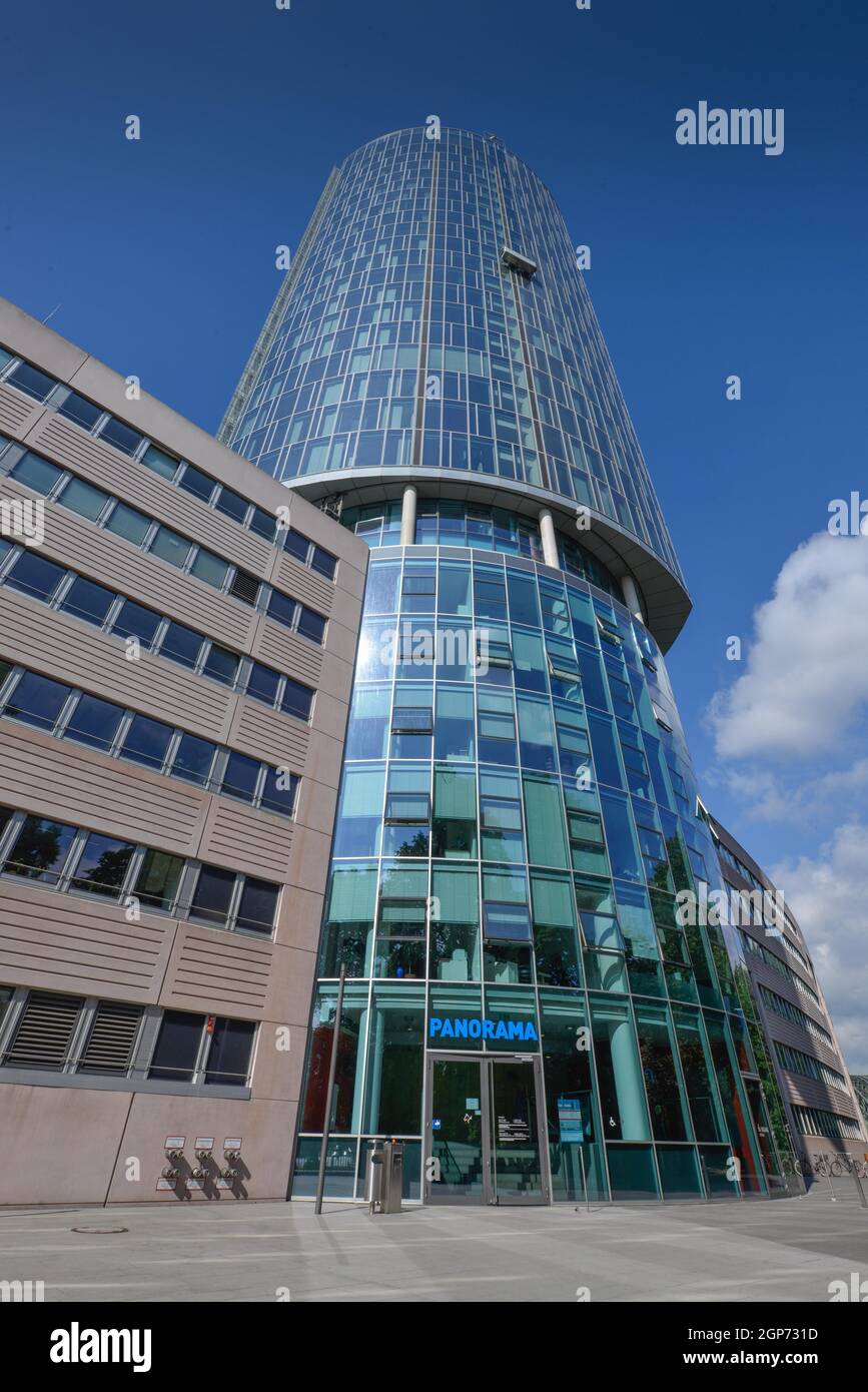 Building architecture triangle hi-res stock photography and images - Alamy