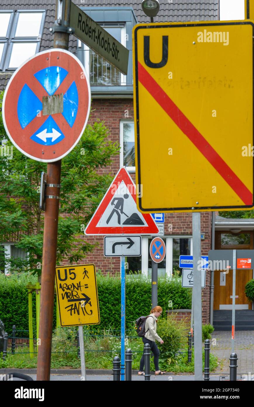Forest of traffic signs, Robert-Koch-Strasse, Cologne, North Rhine ...