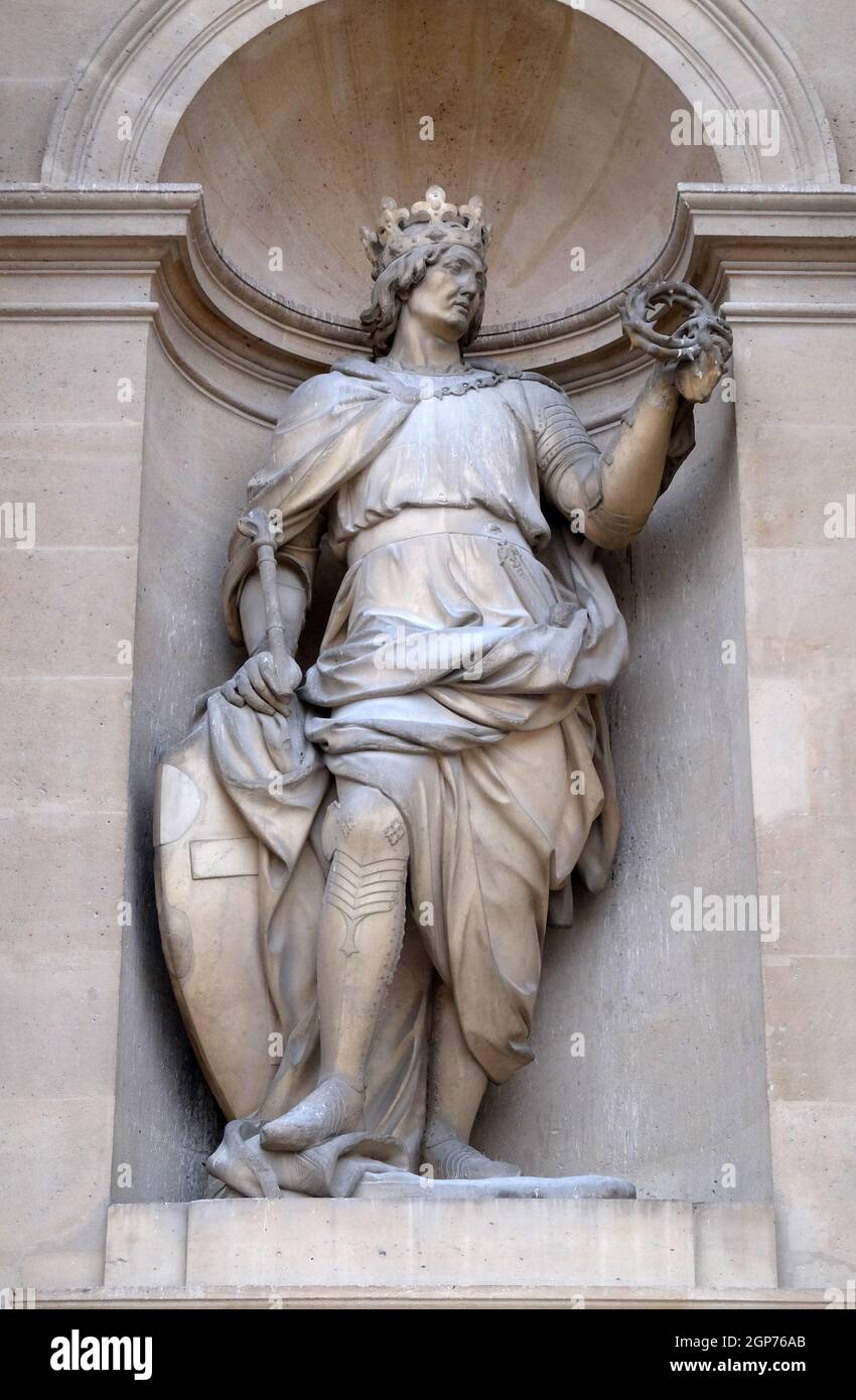 Saint Louis with Crown of Thorns, statue on the portal of the Cathedral ...