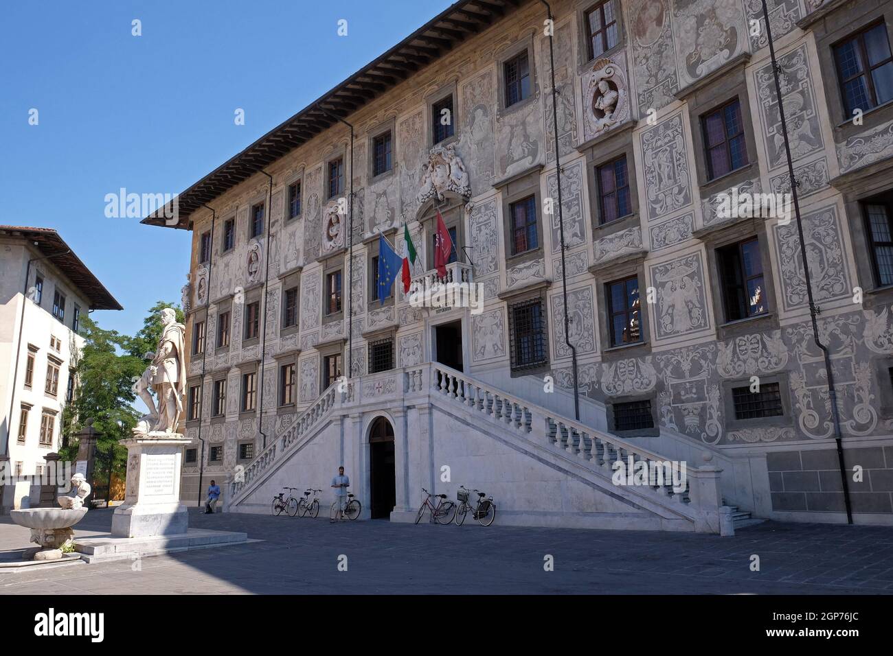 Building of Pisa Superiore University on Piazza dei Cavalieri (Palazzo ...
