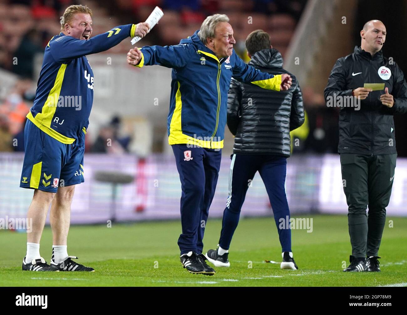 Middlesbrough manager Neil Warnock during the Sky Bet Championship ...