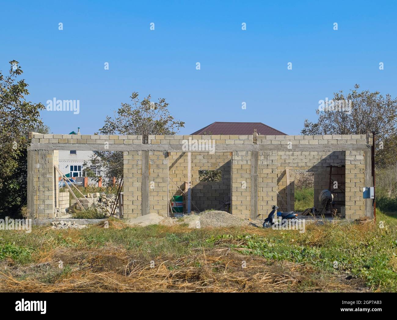 Unfinished house from a cinder block. The walls of the building under ...