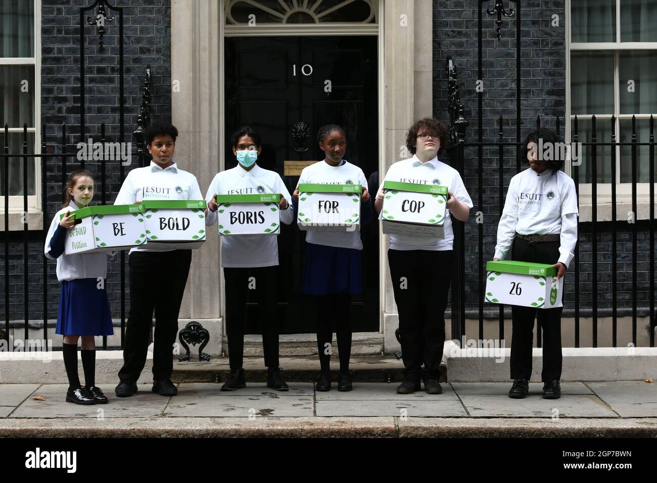 10 downing street letter box hi-res stock photography and images - Alamy