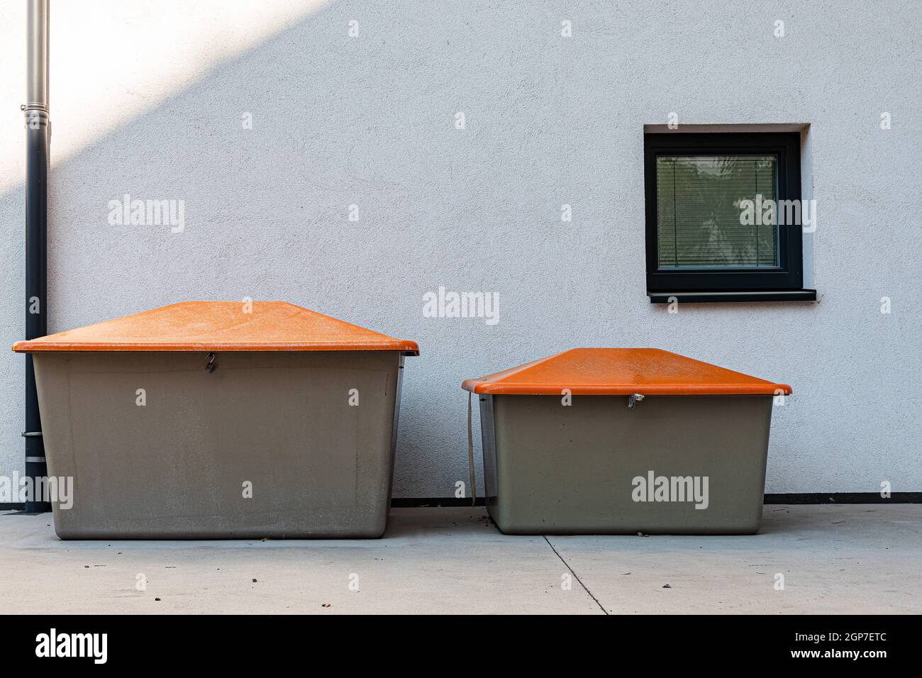 Storing salt hi-res stock photography and images - Alamy