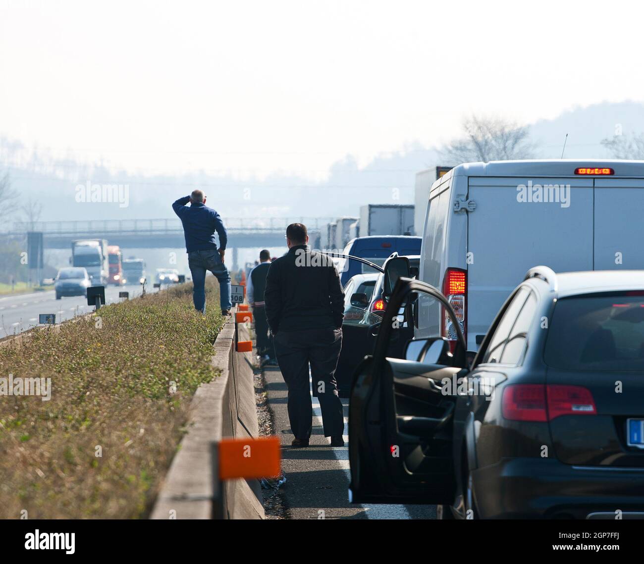 Queues of traffic hi-res stock photography and images - Alamy