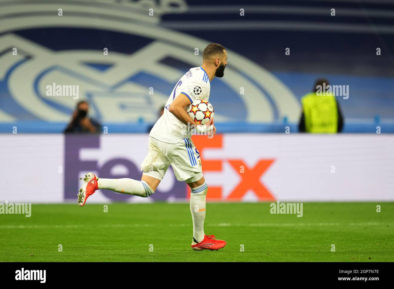Karim Benzema of Real Madrid celebrates his goal during the UEFA ...