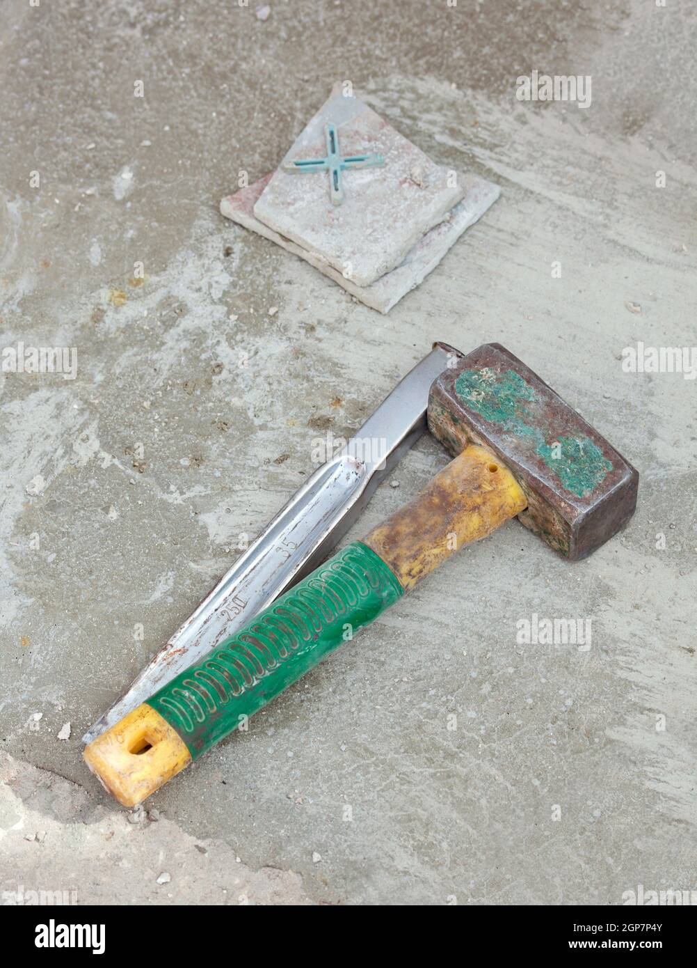 Hammer breaking rock hi-res stock photography and images - Alamy