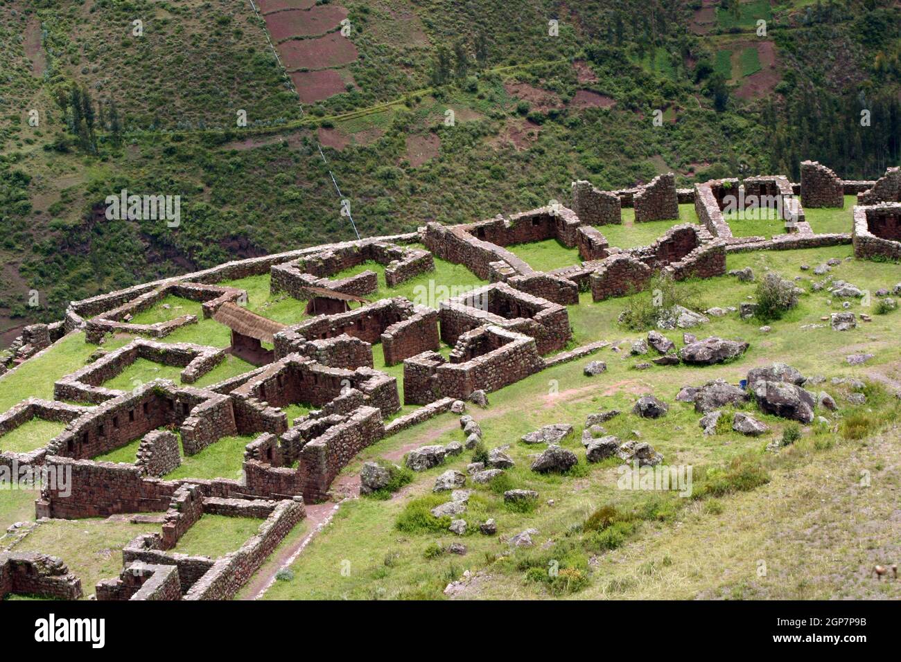 Incan ruins at Pisac in the Sacred Valley, Peru Stock Photo - Alamy