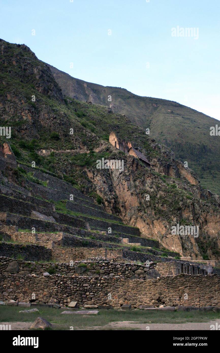 Incan ruins at Ollantaytambo in the Sacred Valley, Peru Stock Photo - Alamy