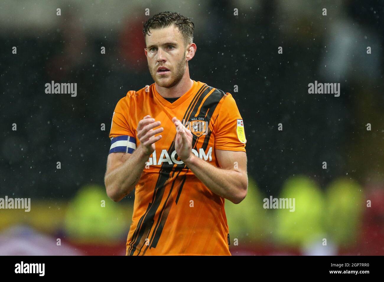 Callum Elder #3 of Hull City applauds the fans Stock Photo - Alamy