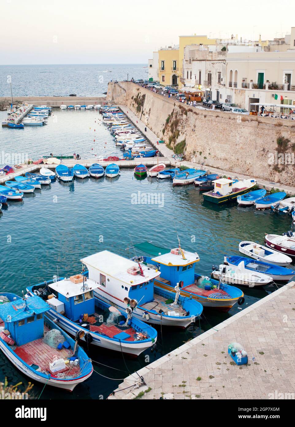 Gallipoli the harbour and castle hi-res stock photography and images ...
