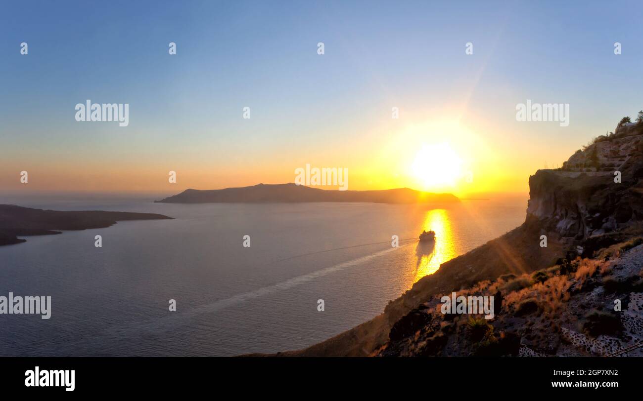 Roofs santorini sunset hi-res stock photography and images - Alamy