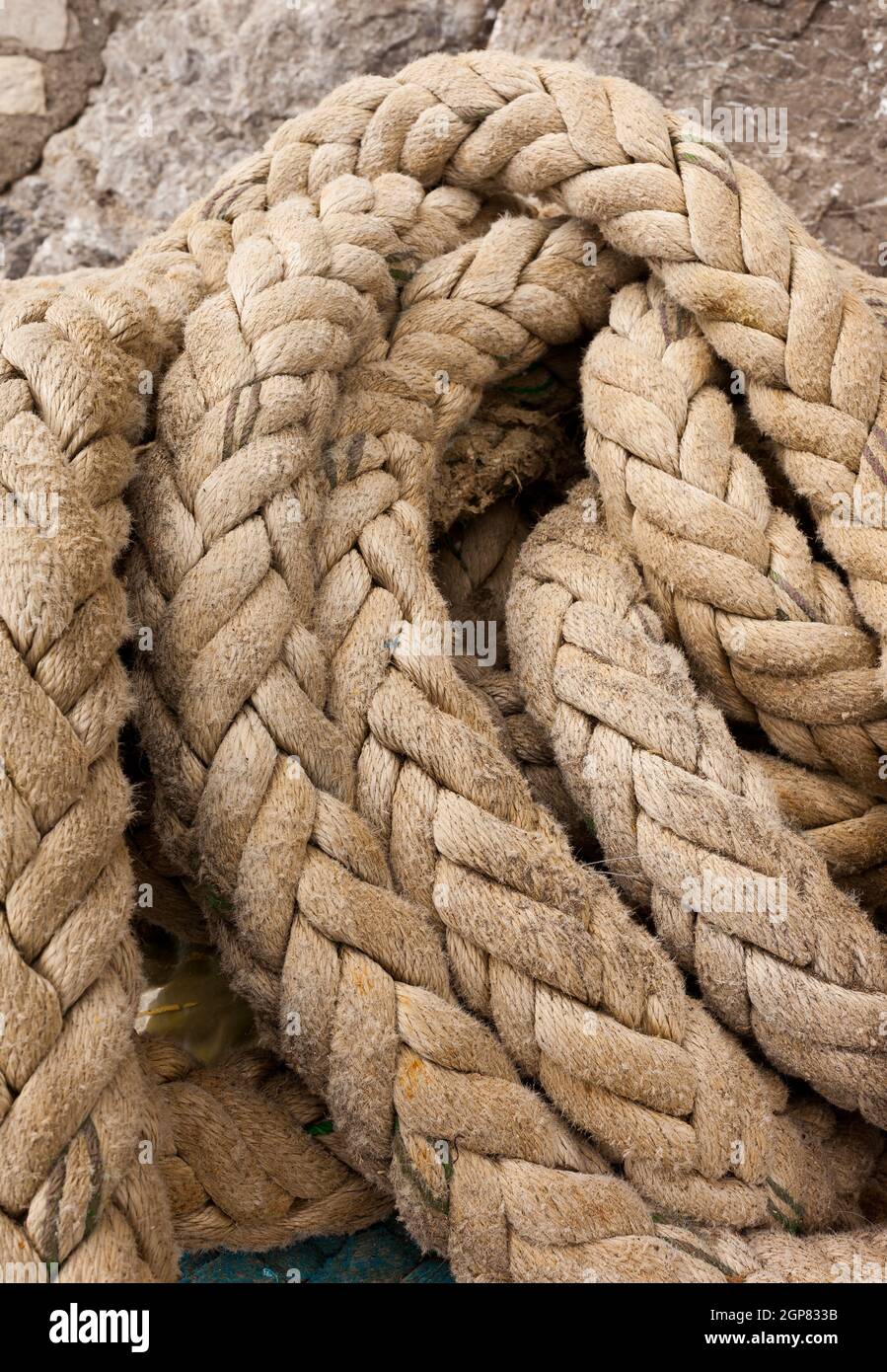 Close up of worn vintage marine ropes Stock Photo - Alamy