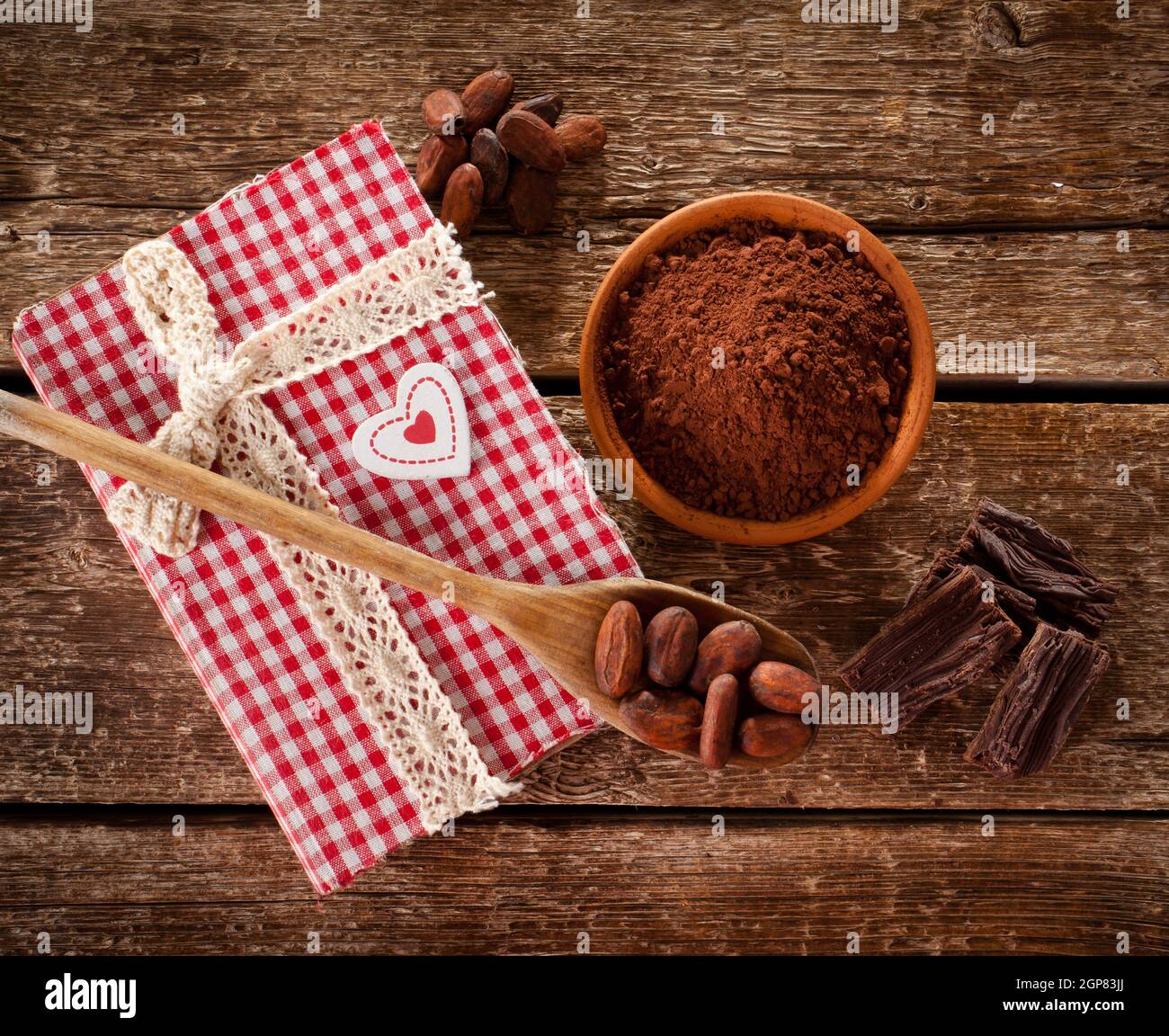Homemade chocolate using cocoa powder and cocoa beans Stock Photo - Alamy