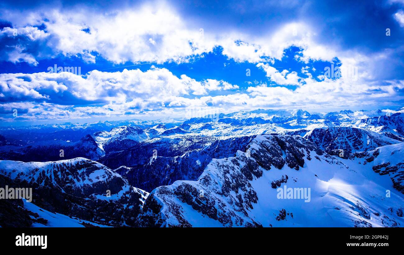 Beautiful view of snowy mountains Stock Photo - Alamy