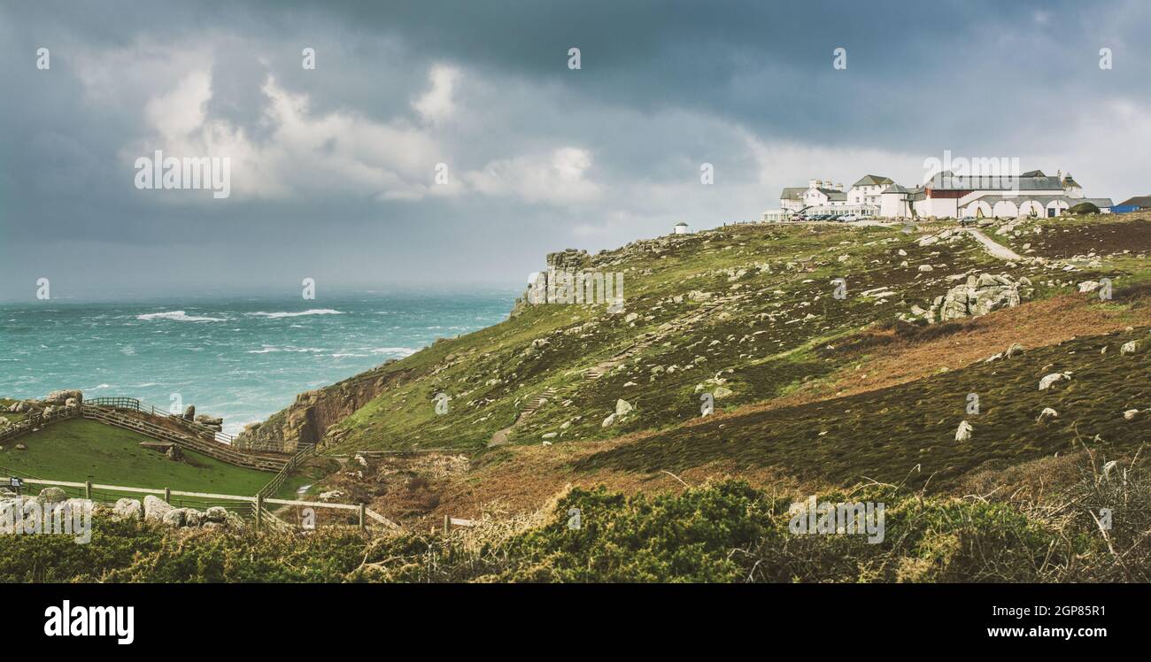 water landscape in Cornwall England, buildings on cliff Stock Photo - Alamy