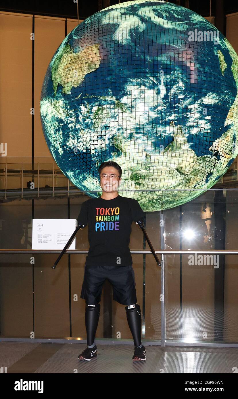 Tokyo, Japan. 28th Sep, 2021. Japanese sports writer born without arms ...