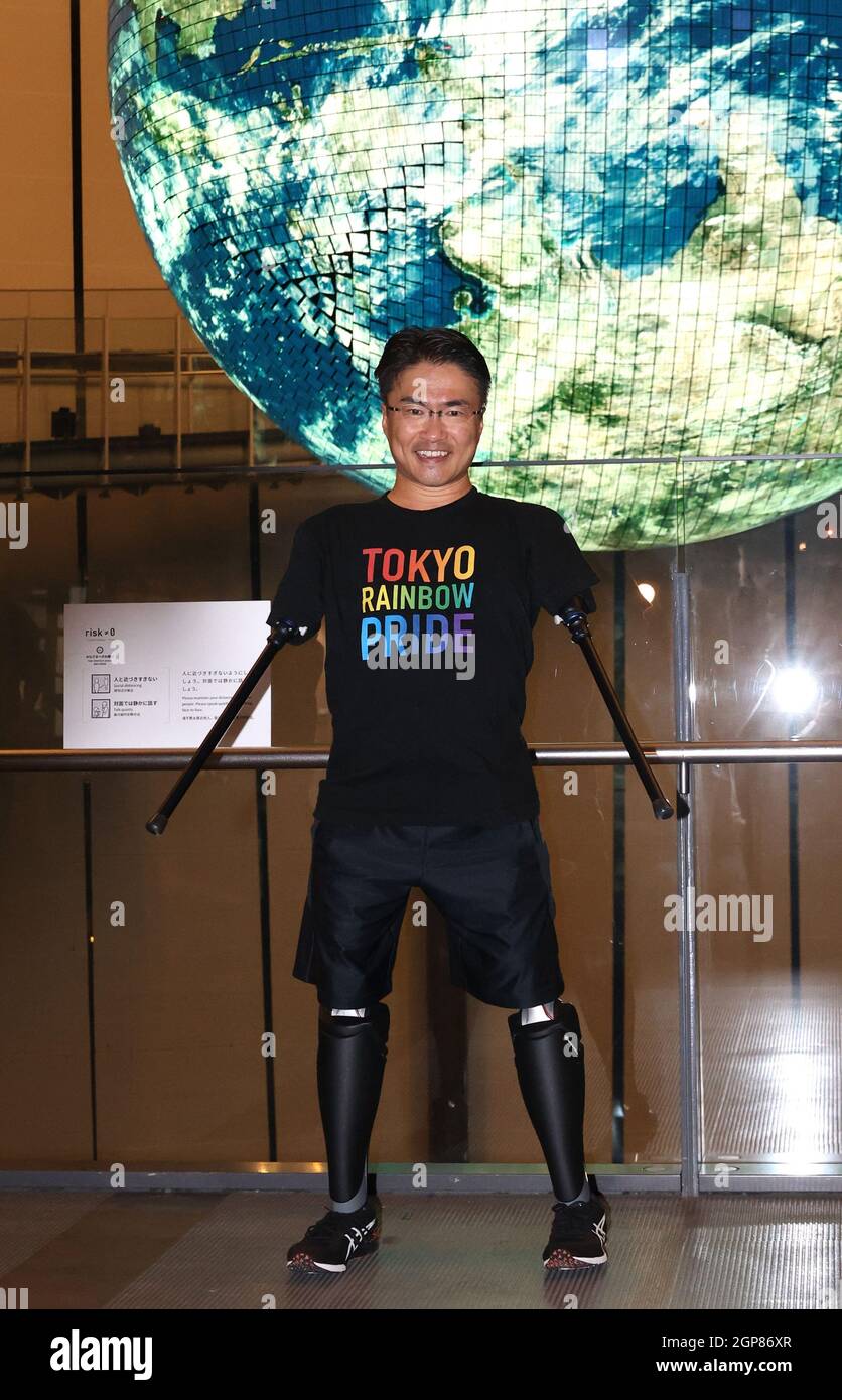 Tokyo, Japan. 28th Sep, 2021. Japanese sports writer born without arms ...
