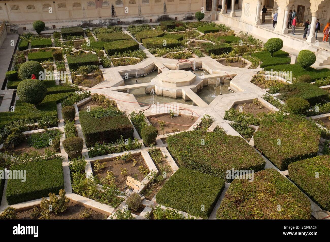 Beautiful gardens in Amber Fort, Jaipur, Rajasthan, India Stock Photo ...